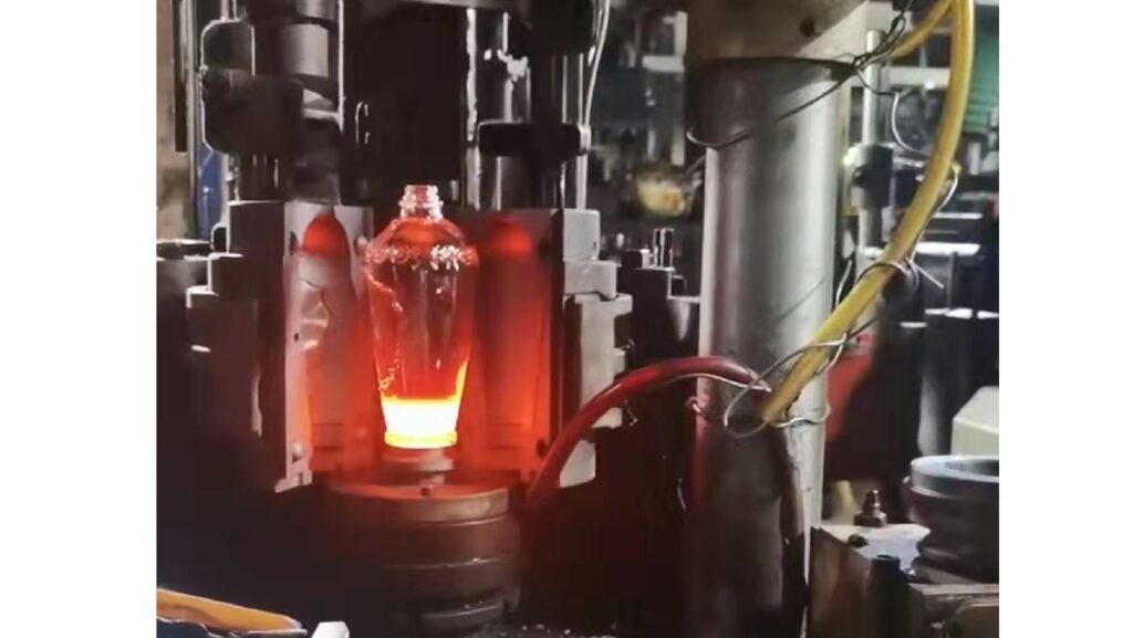 How to create custom glass bottle manufacturing - Seekbottles