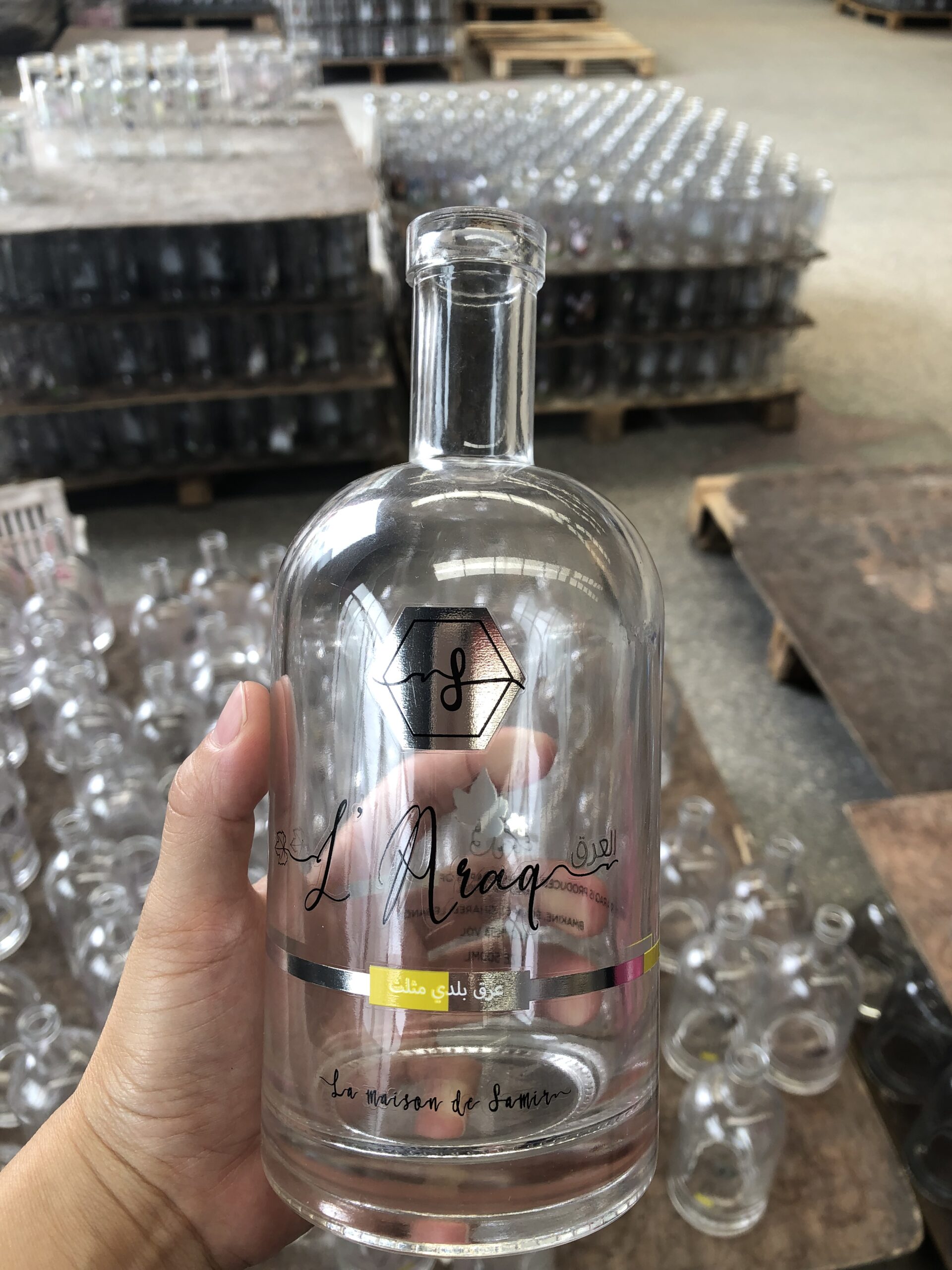 Top 10 custom whiskey bottle design tips -glass bottle manufacturer
